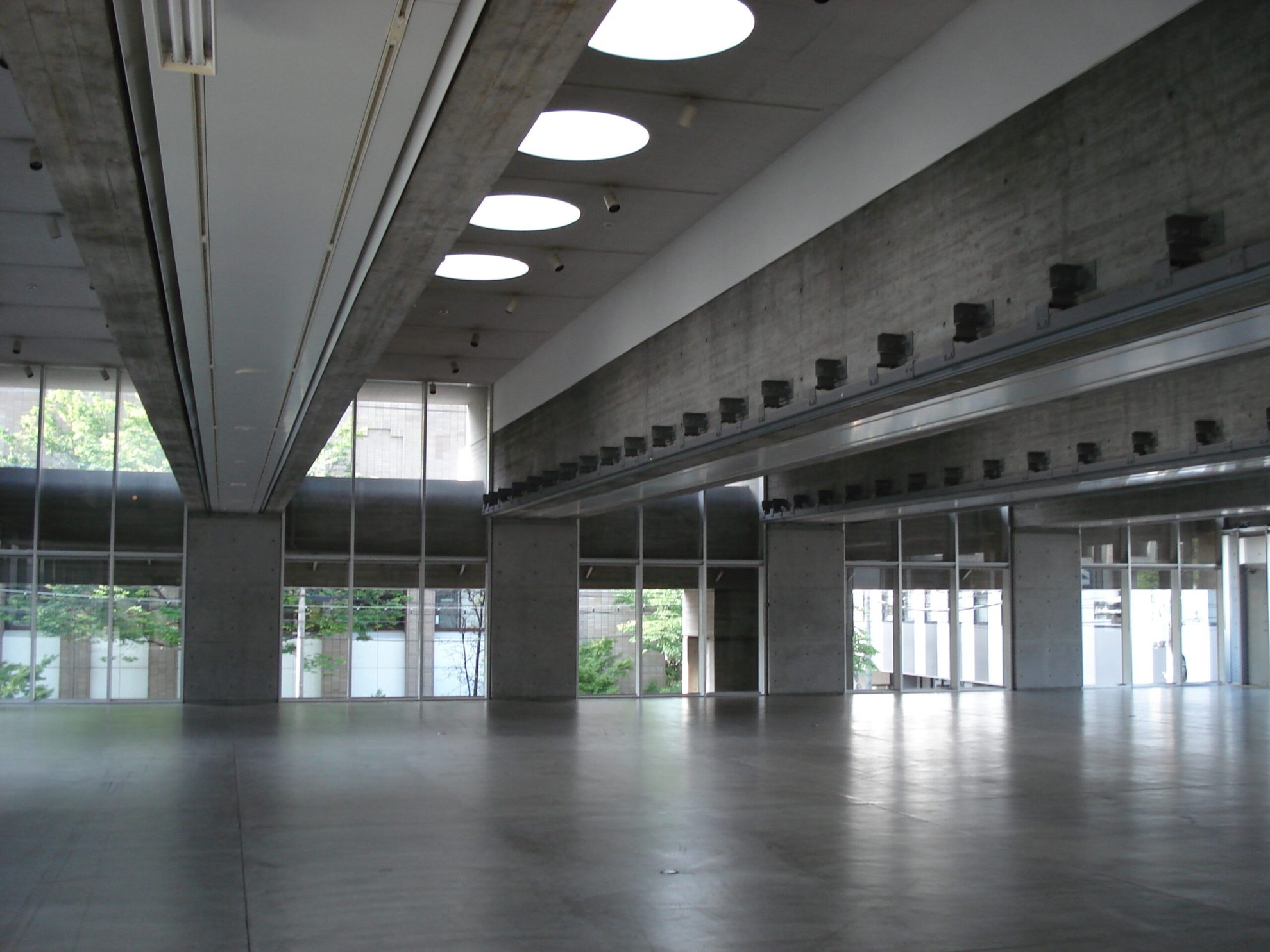 アートホール - Art Plaza